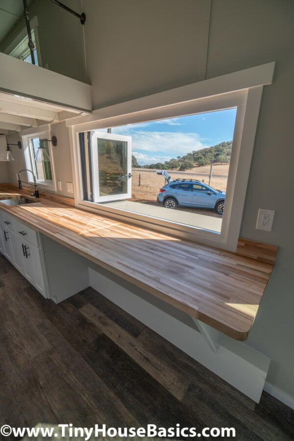 The 28ft Entertaining Abode Model Tiny House Tour and Video | Tiny House Basics